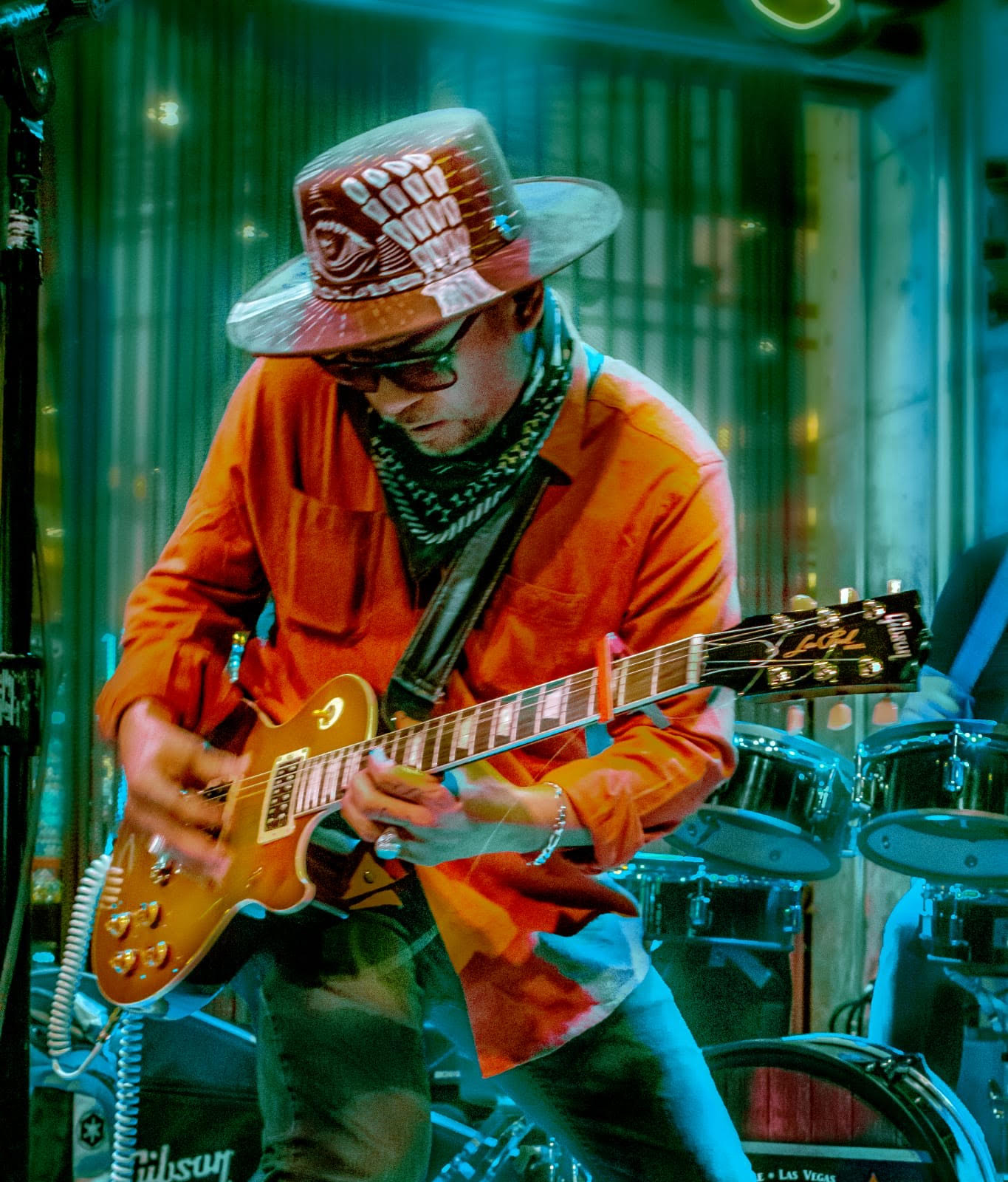 CUEVO PÉREZ: el músico capaz de unir EL SPAGHETTI WESTERN, EL BLUES y ...